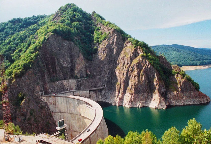 BARAJUL VIDRARU - Atracții turistice 1